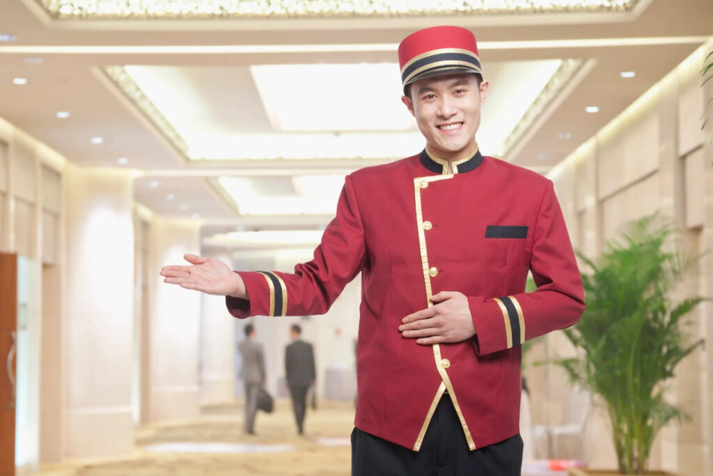 Bellman Là Chức Vụ Gì? Ý Nghĩa Của Bộ Đồng Phục Bellman